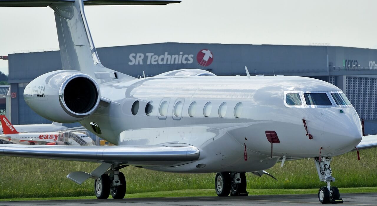 License Aircraft Maintenance Engineer (B1)- Business Jets (GIV, GV ...